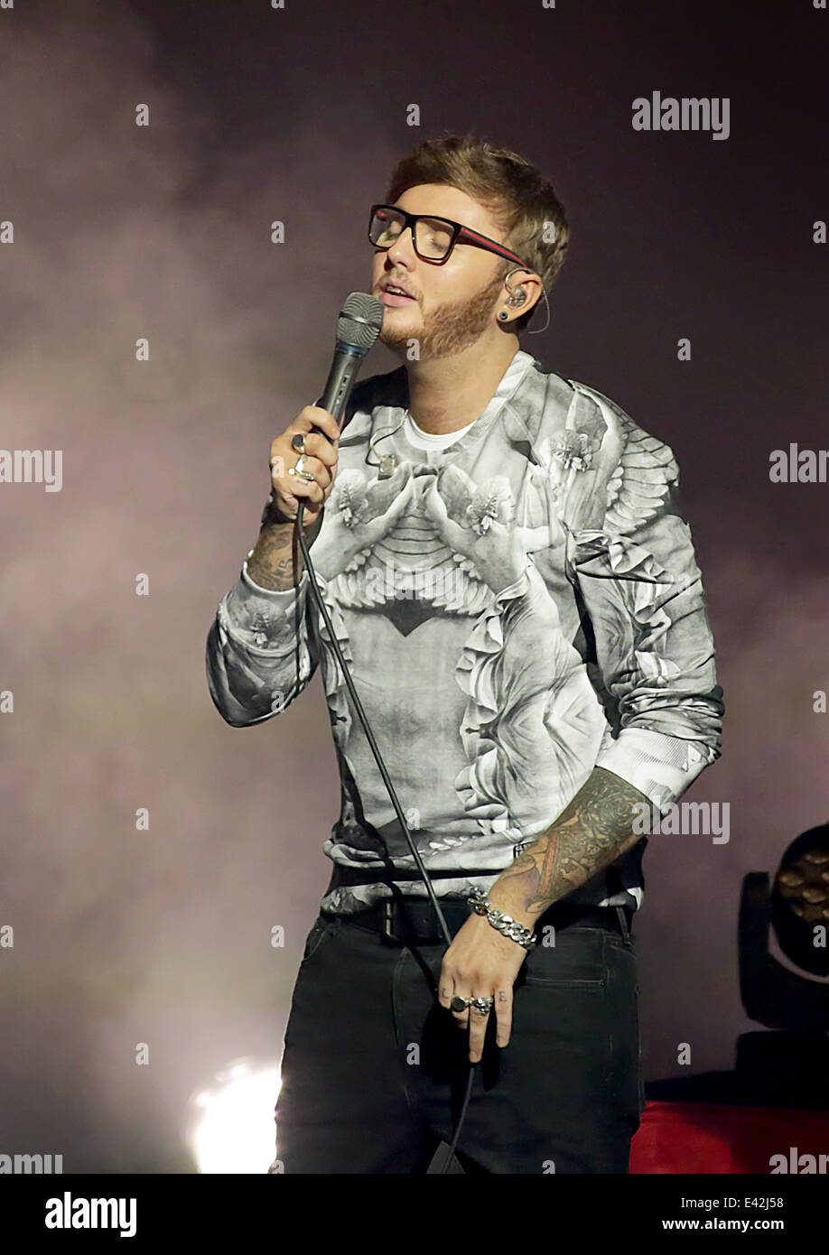 James Arthur performs live at Liverpool Empire Theatre Featuring: James ...