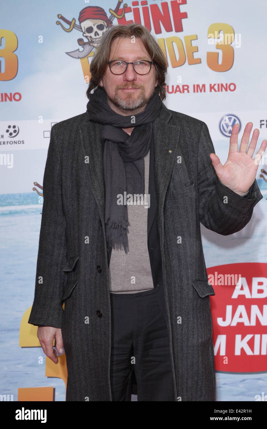 Celebrities and actors attending the film premiere '5 Freunde' at ...