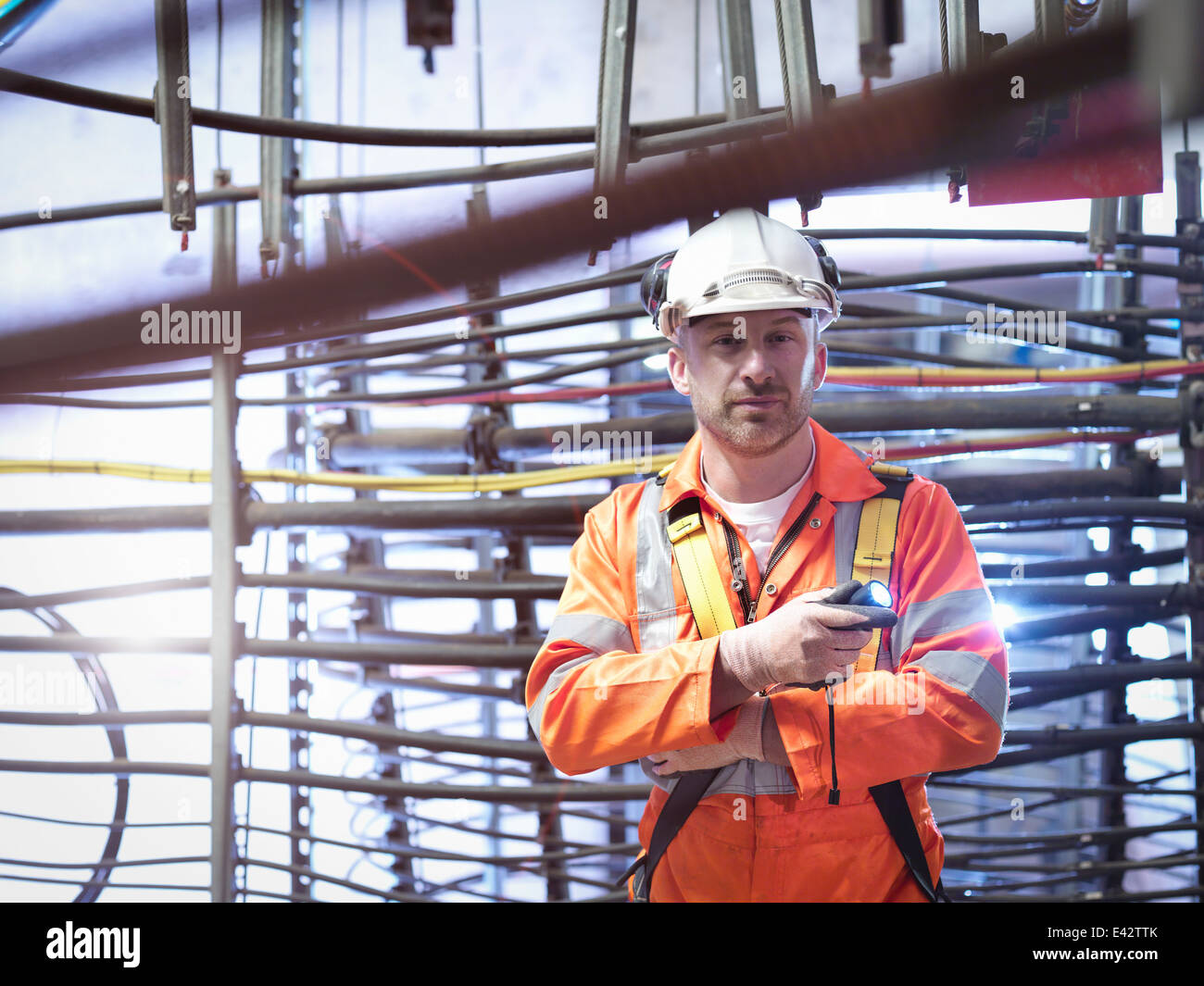 Wire cable suspension hi-res stock photography and images - Alamy