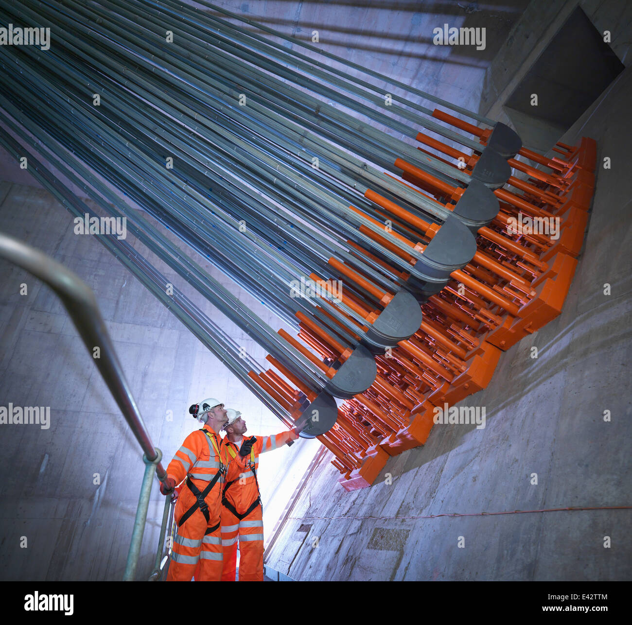 Cable Anchorage Stock Photos & Cable Anchorage Stock Images - Alamy