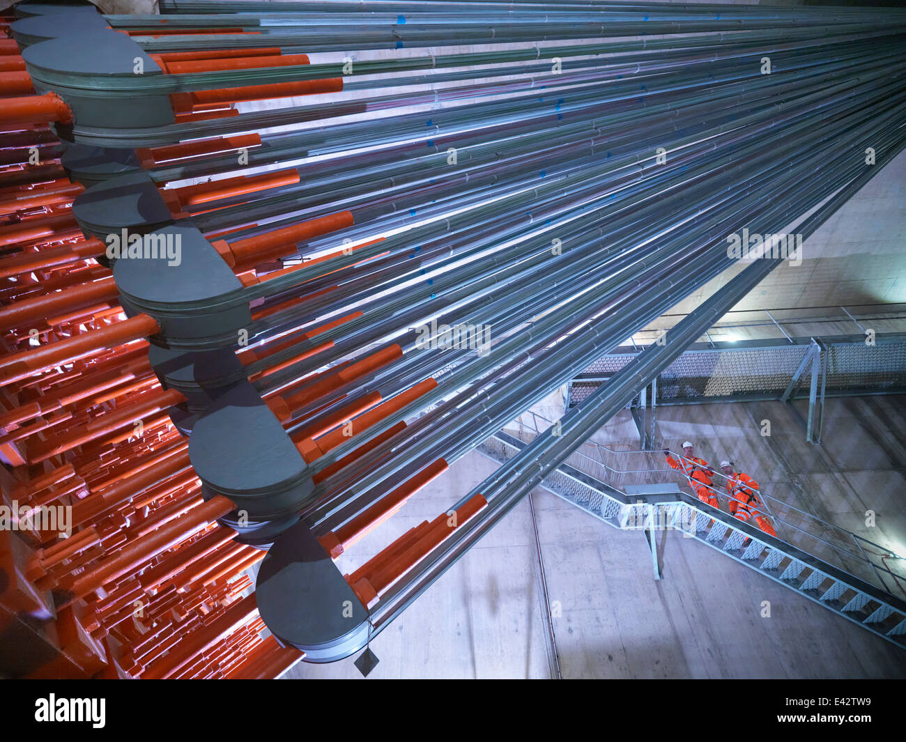 Large suspension bridge hi-res stock photography and images - Alamy