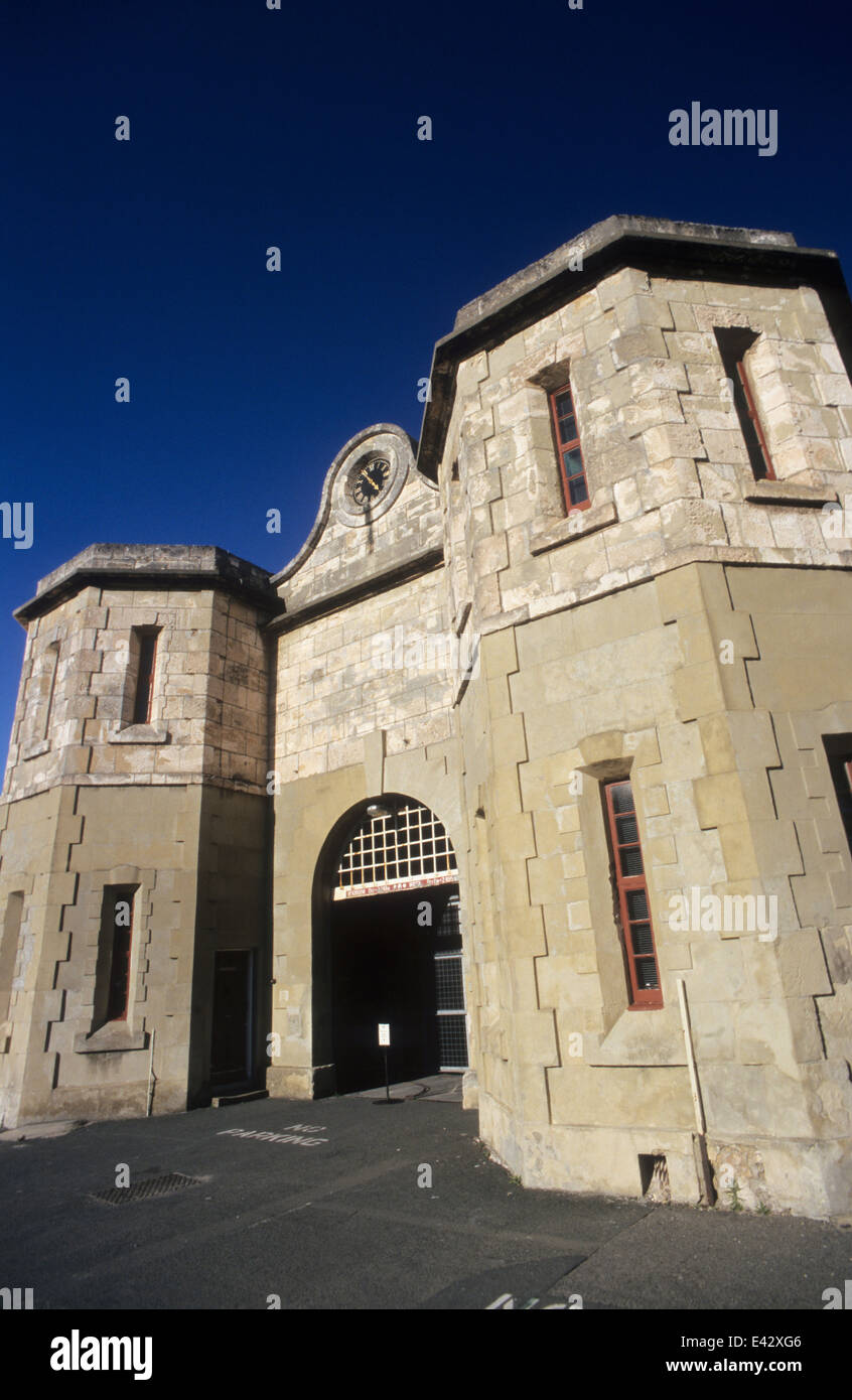 Prison gateway hi-res stock photography and images - Alamy