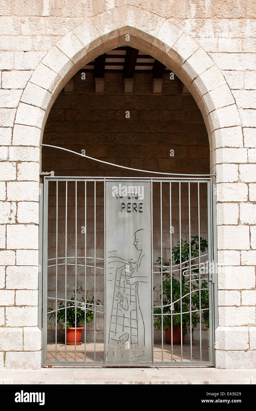 Old iron lock church door hi-res stock photography and images - Alamy