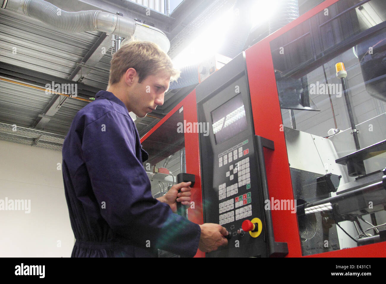 Automation testing hi-res stock photography and images - Alamy