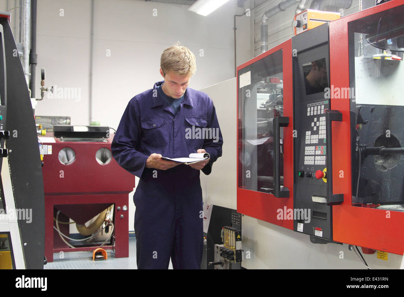 Paperwork automation hi-res stock photography and images - Alamy