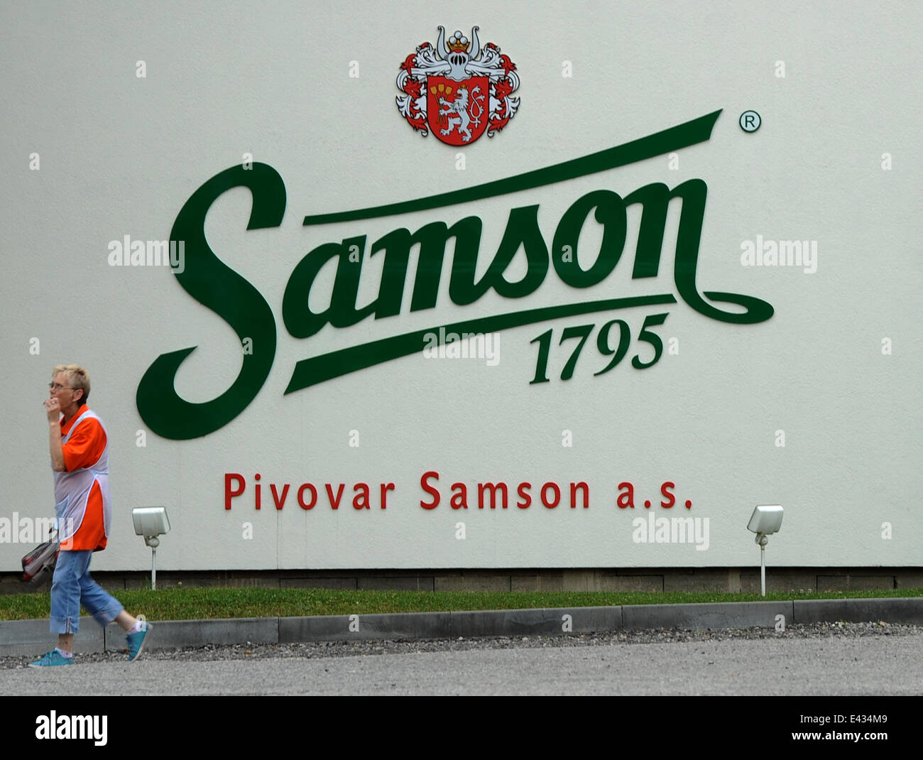 100 ab hi-res stock photography and images - Alamy