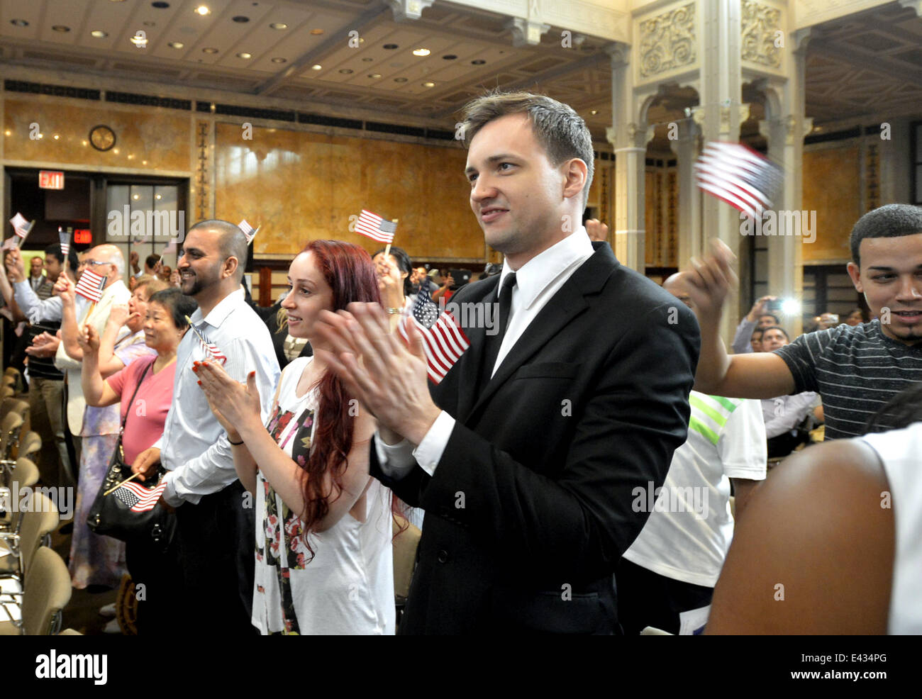 Citizenship ceremony hi-res stock photography and images - Alamy
