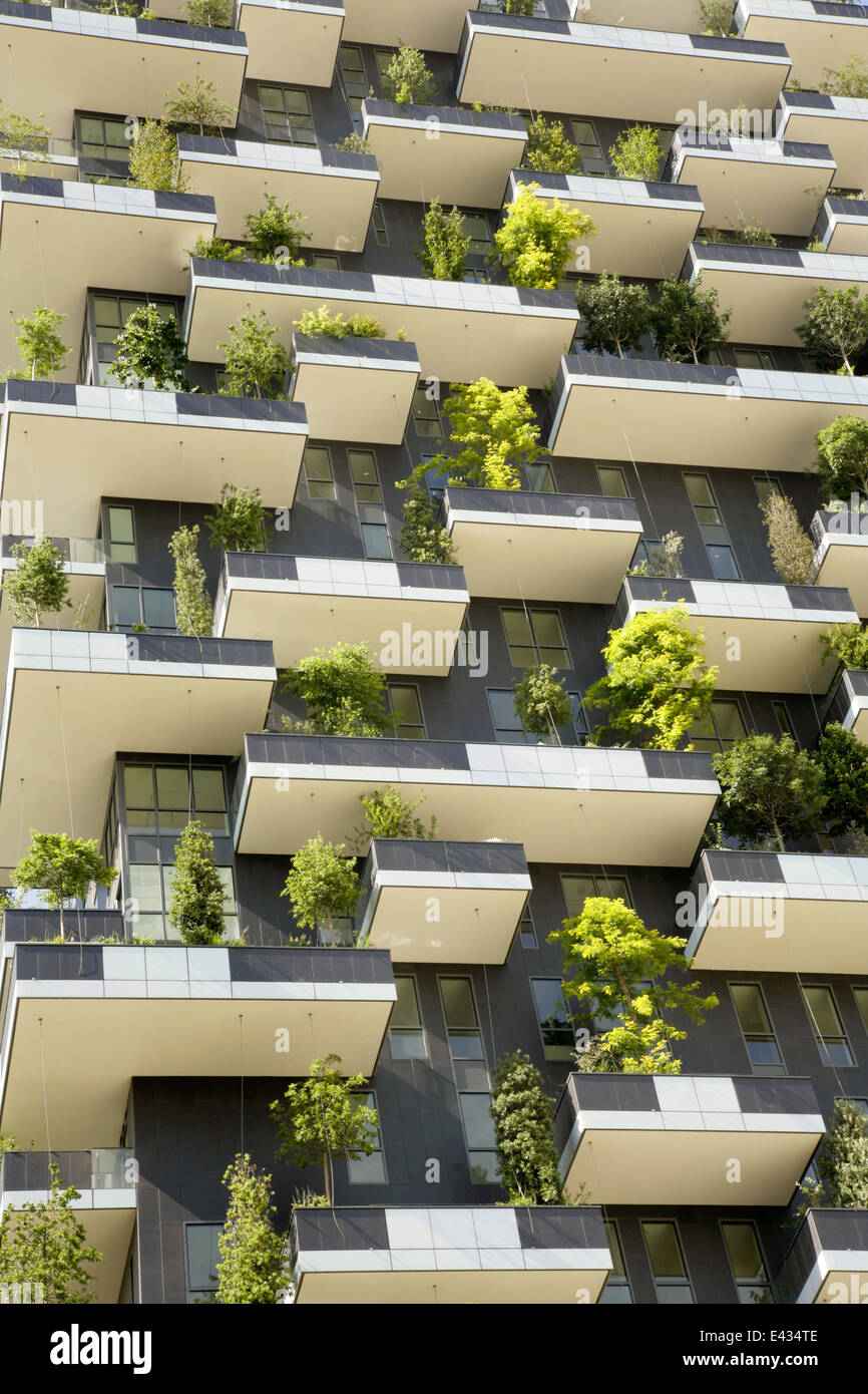 Milan vertical garden hi-res stock photography and images - Alamy