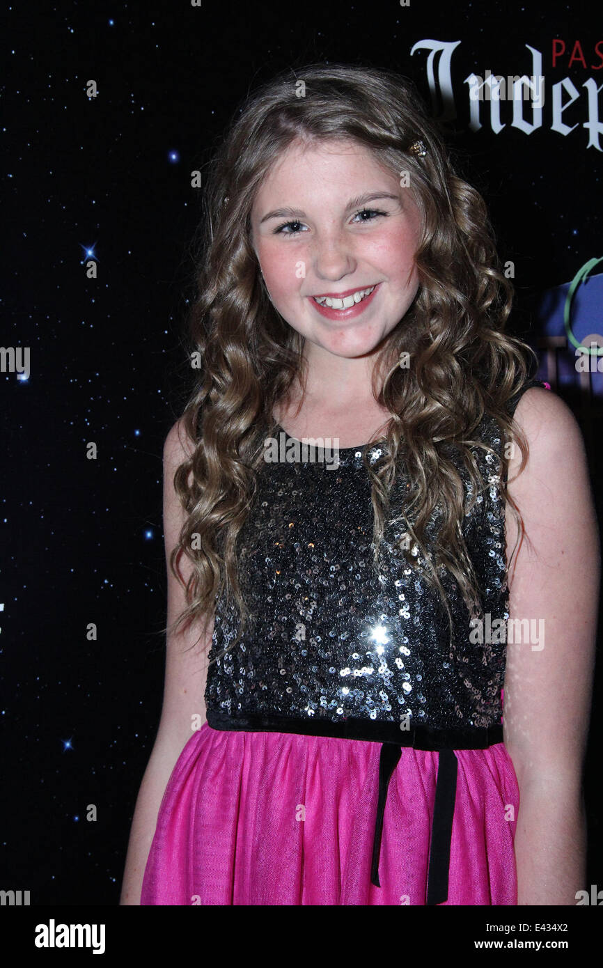 One Starry Night: Hollywood Coming Together to Fight ALS Featuring ...