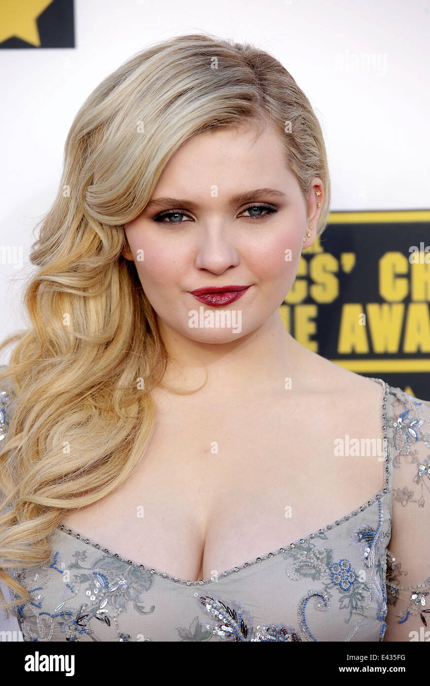 The 19th Annual Critics' Choice Awards at The Barker Hangar - Arrivals Featuring: Abigail ...