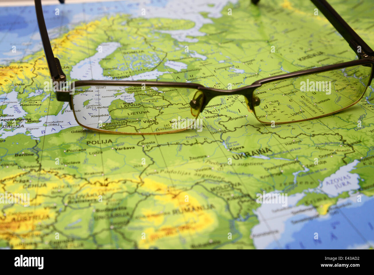 Tracing map hi-res stock photography and images - Alamy