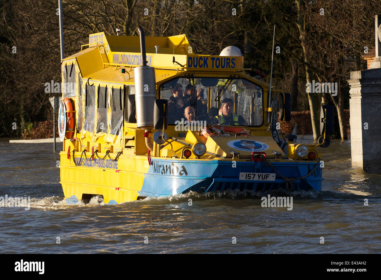 Bus floods hi-res stock photography and images - Alamy