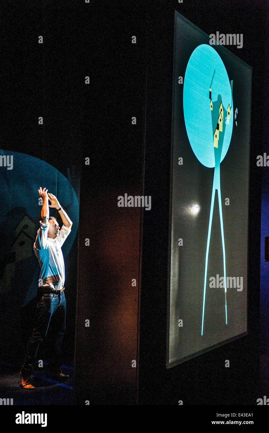 Digital immersive exhibition hi-res stock photography and images - Alamy