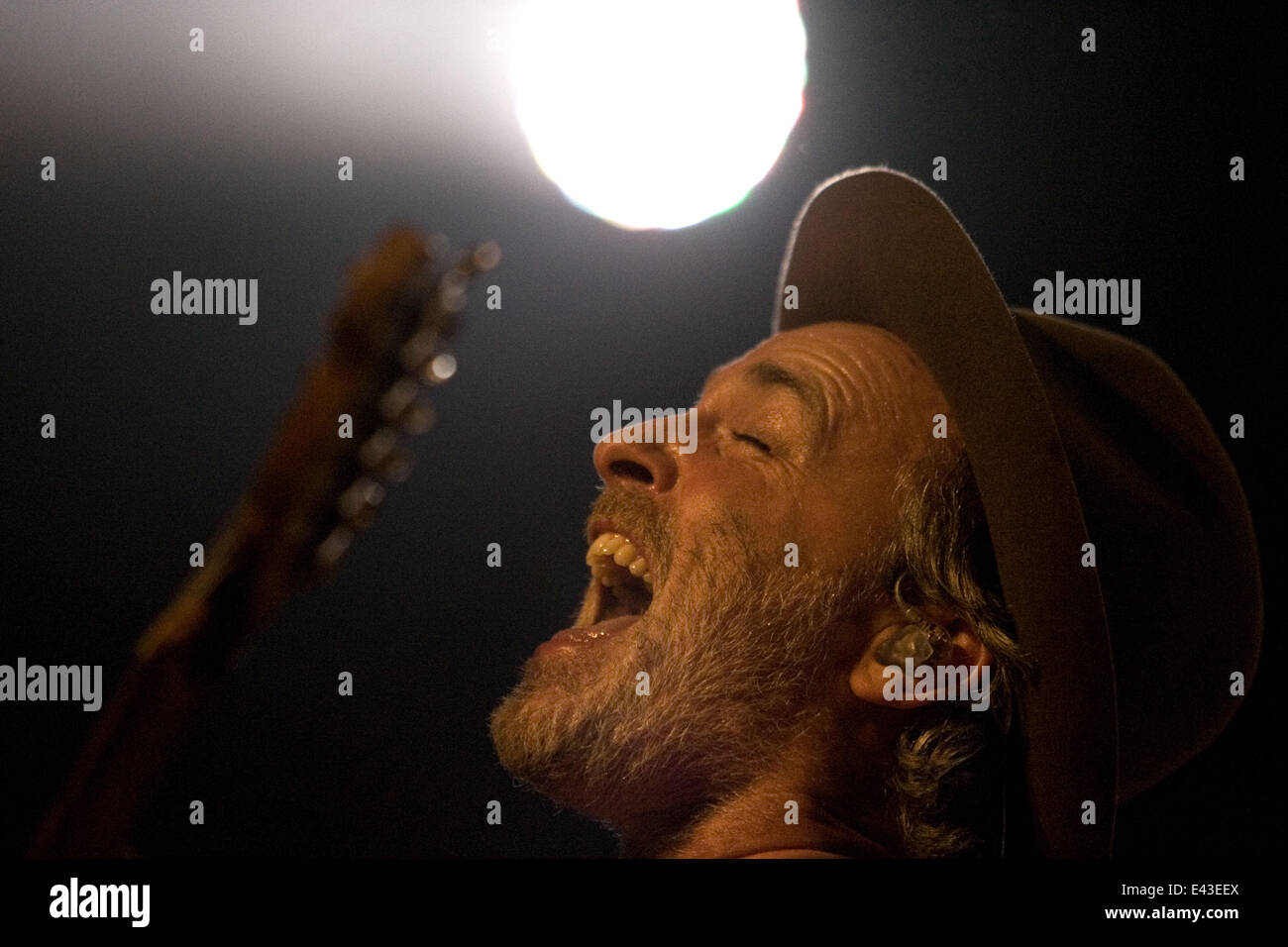 Lead singer fran healy hi-res stock photography and images - Alamy