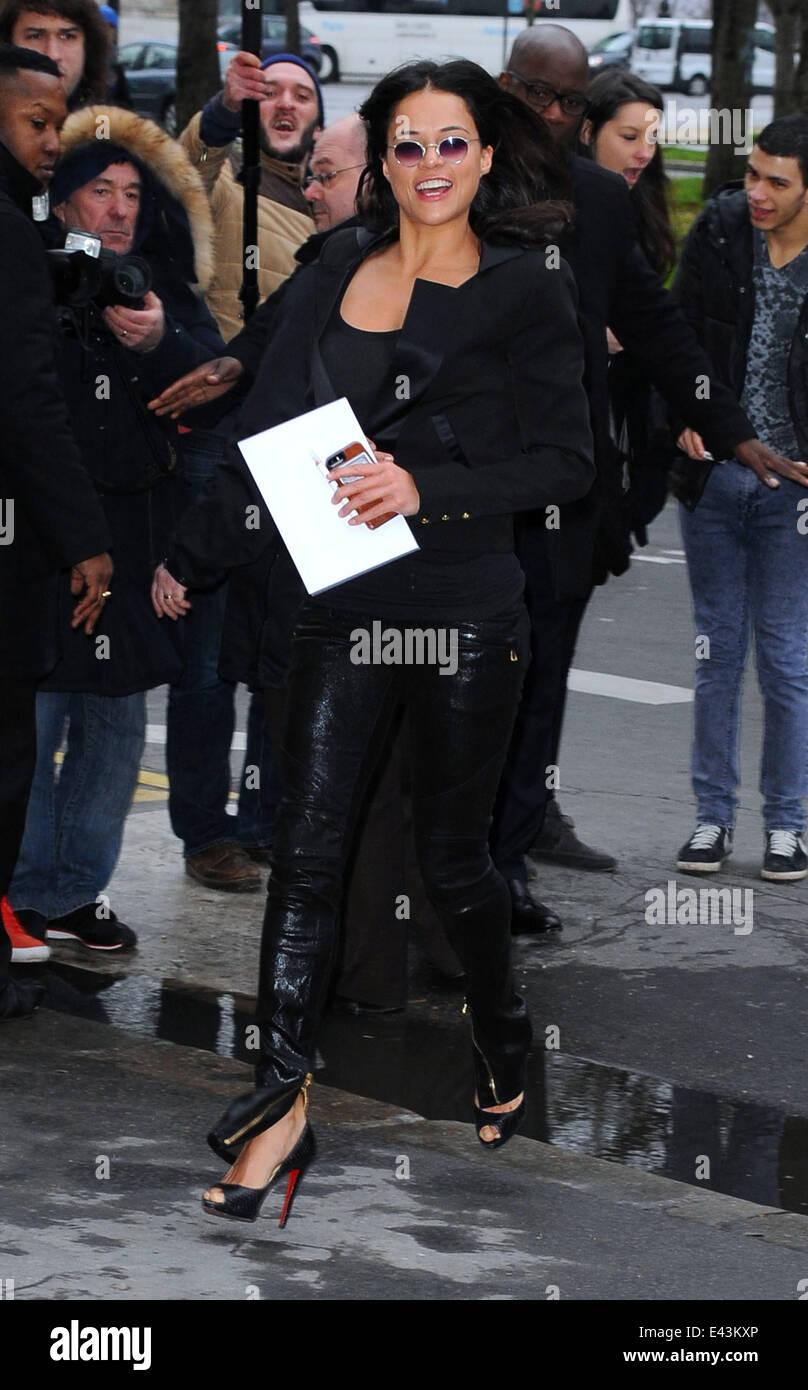 Paris Fashion Week Haute Couture Spring/Summer 2014 - Chanel - Outside ...