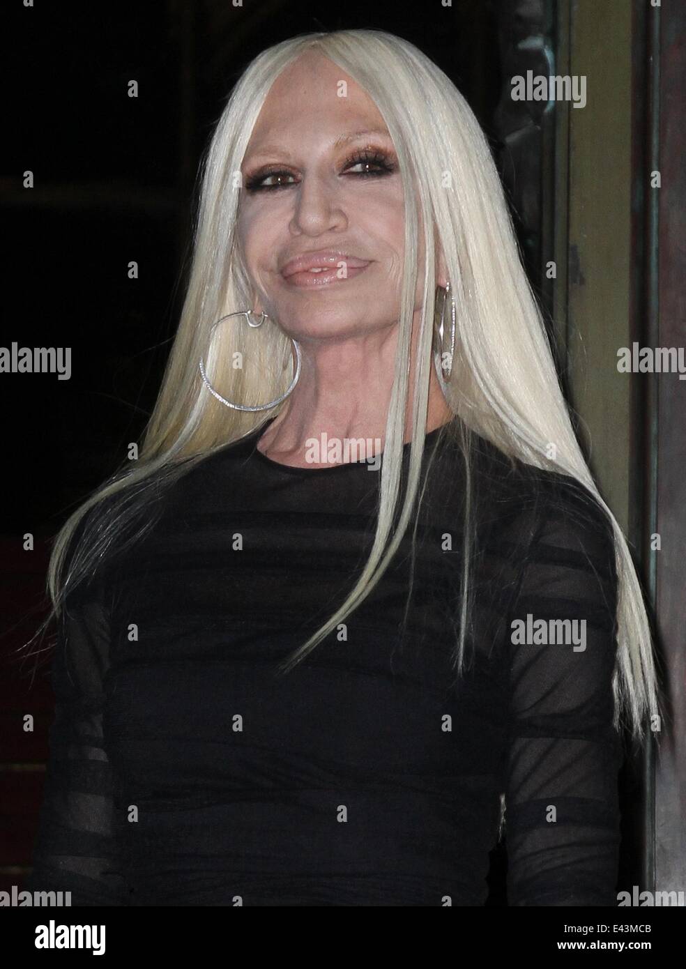 Paris Fashion Week Haute Couture Spring/Summer 2014 - Versace - Outside ...