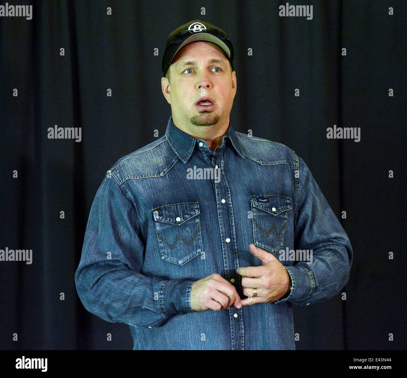 Garth Brooks attends a photocall at Croke Park. He will play Ireland ...