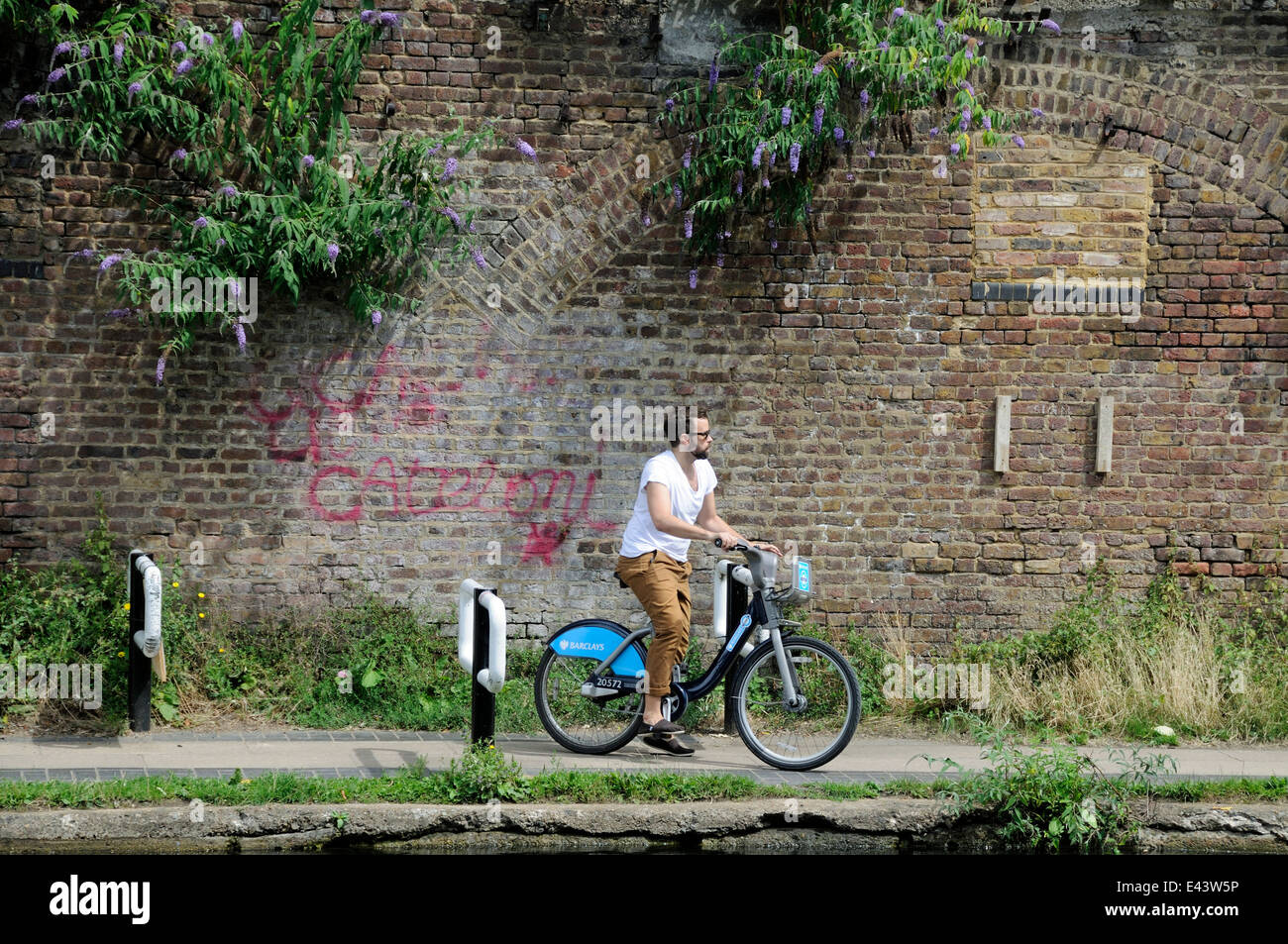 Chicane hi-res stock photography and images - Alamy