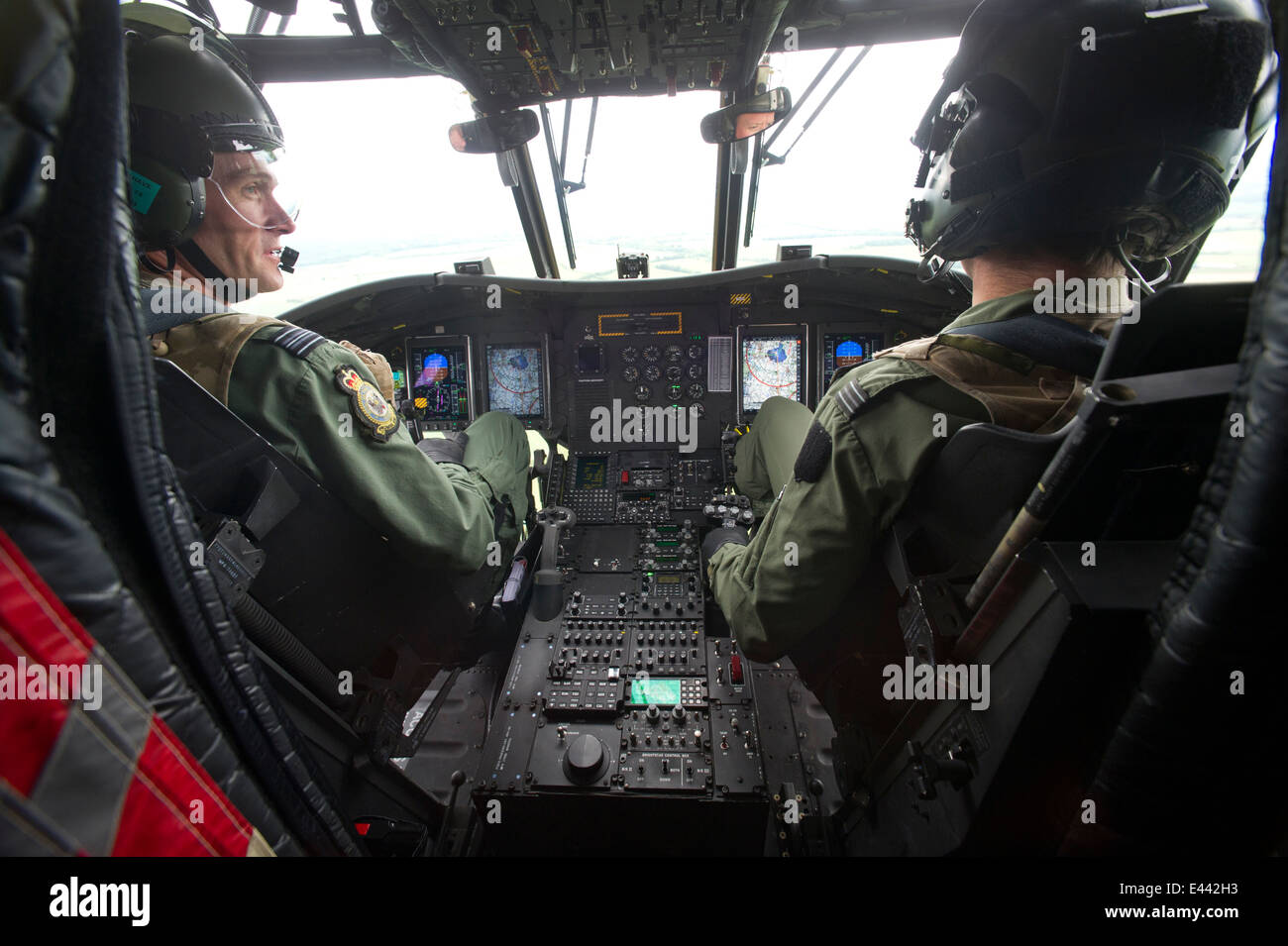 Chinook cockpit hi-res stock photography and images - Alamy