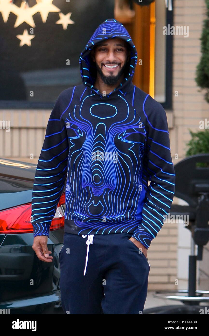 Swizz Beatz shopping at Barneys New York in Beverly Hills Featuring ...