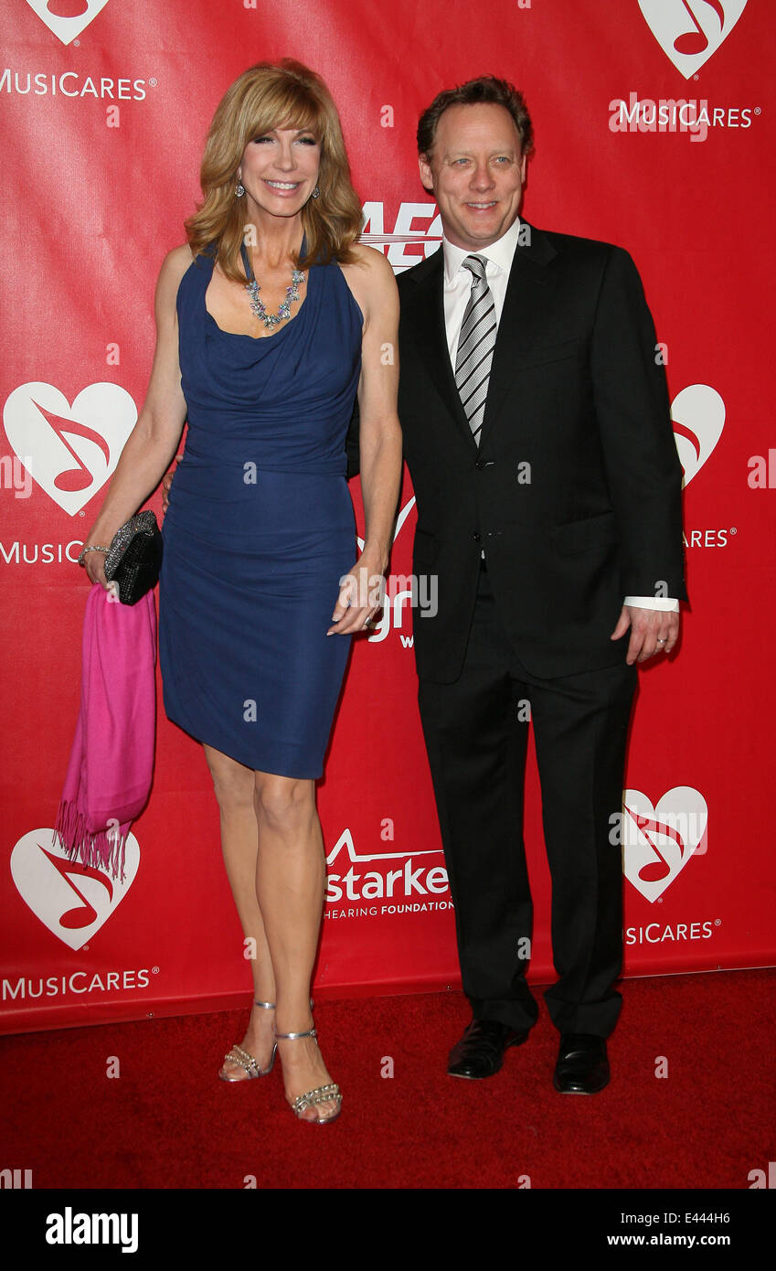 Steven fenton and leeza gibbons hi-res stock photography and images - Alamy