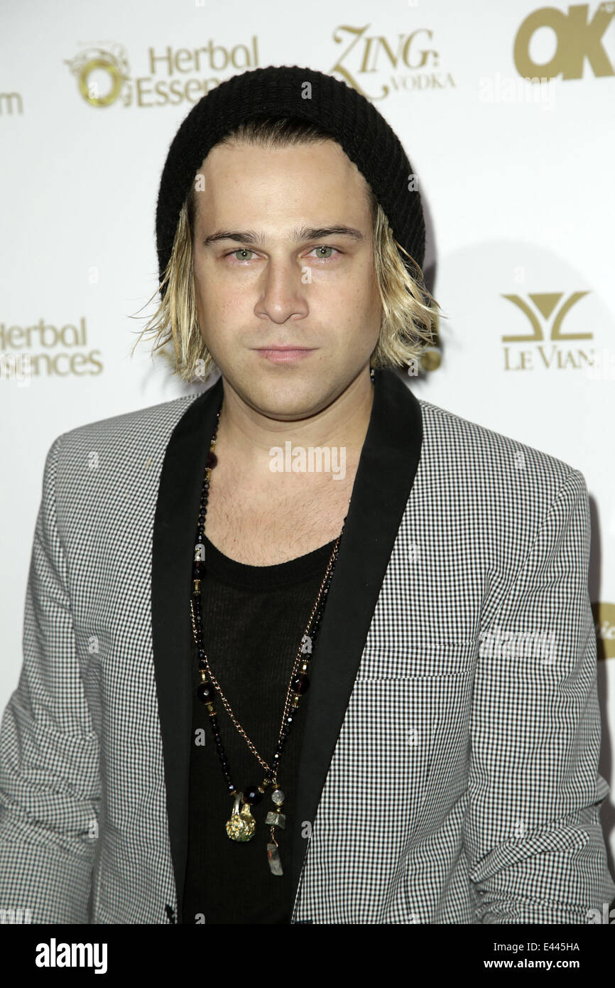 OK! Magazine's pre-Grammy event with a performance by Jason Derulo and ...