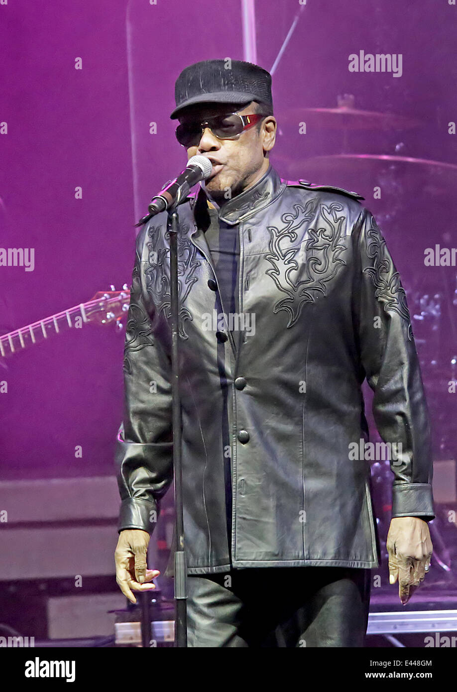 Bobby Womack performing live in concert on the second of two UK tour ...