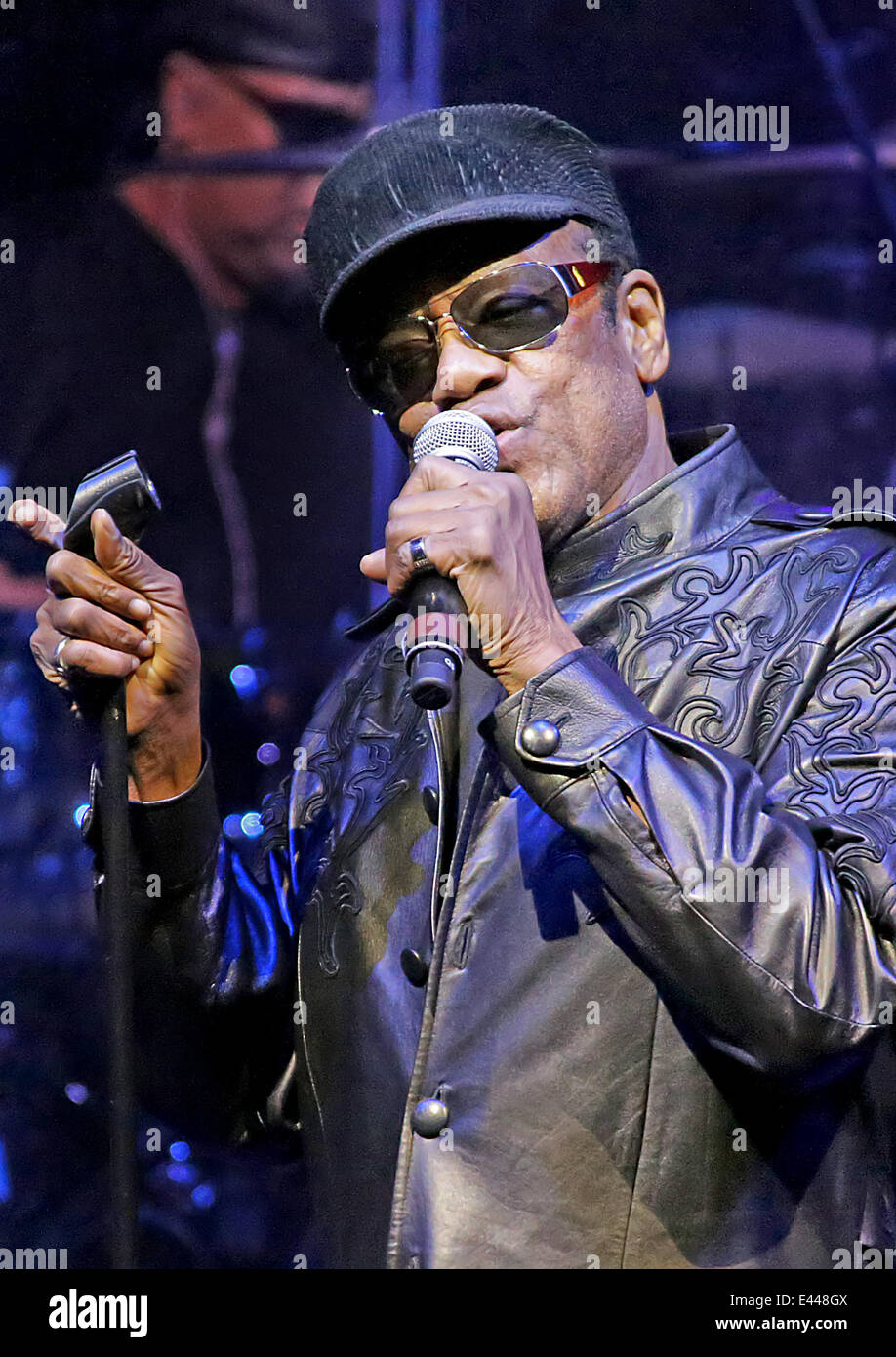 Bobby Womack performing live in concert on the second of two UK tour ...
