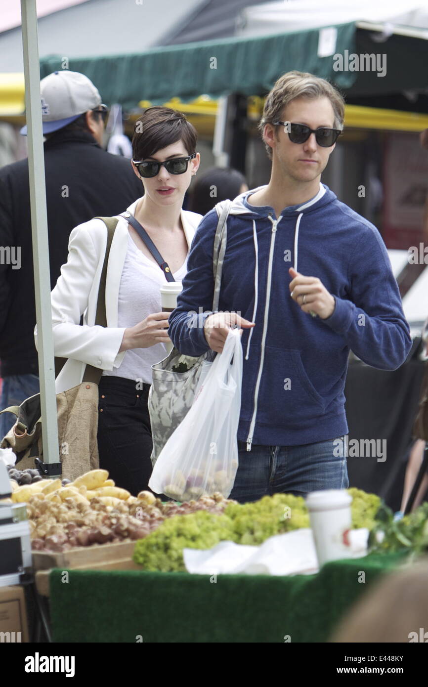 Celebrities visit the Beverly Hills Farmers Market Featuring: Anne ...
