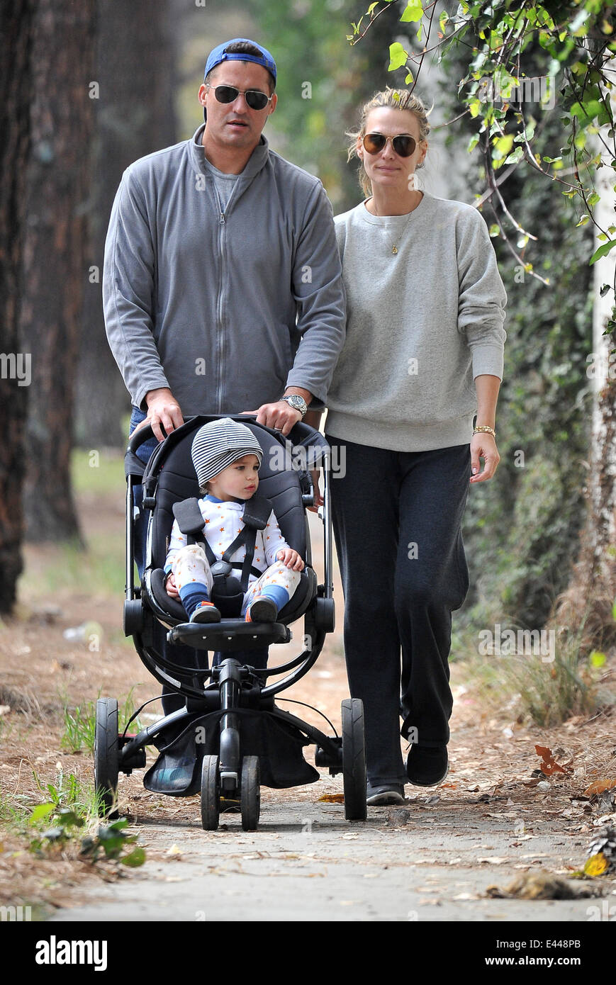 Molly Sims and husband Scott Stuber out with their son, Brooks in West ...