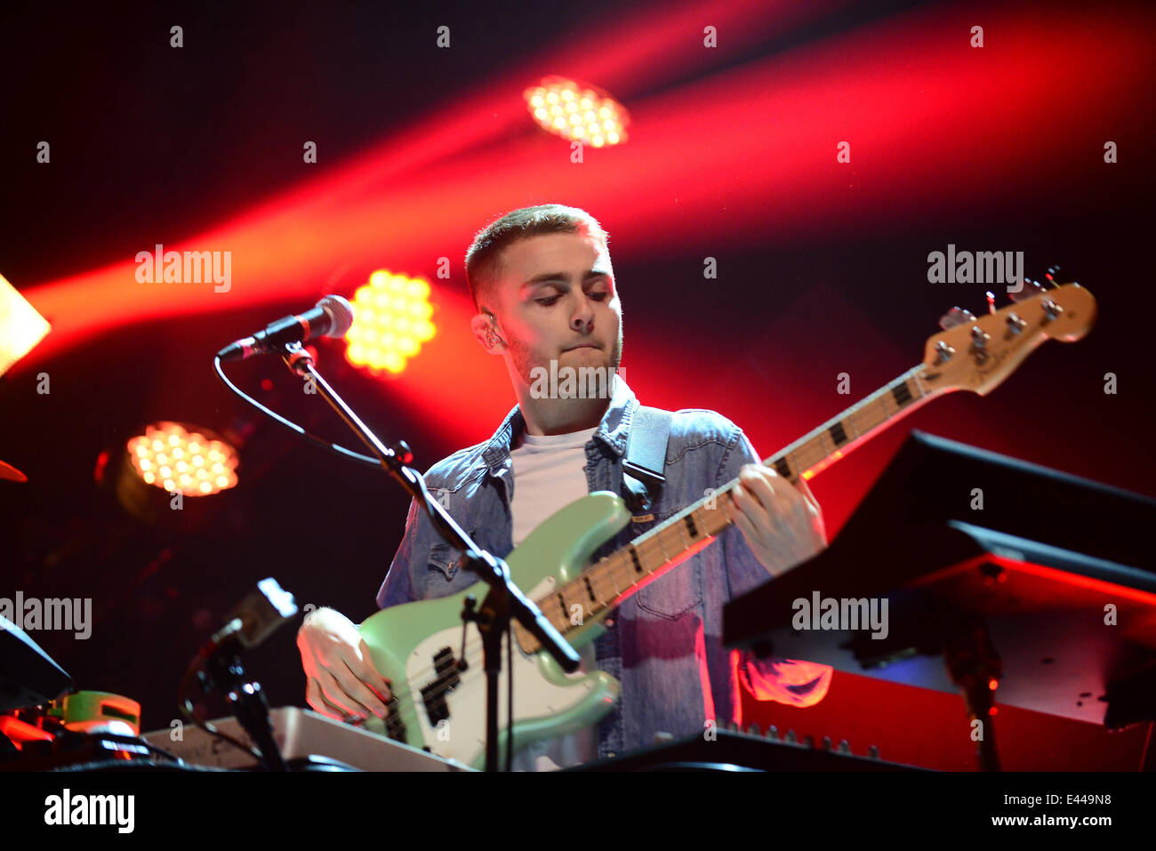 Disclosure perform live in concert at Fillmore Miami Beach at Jackie ...