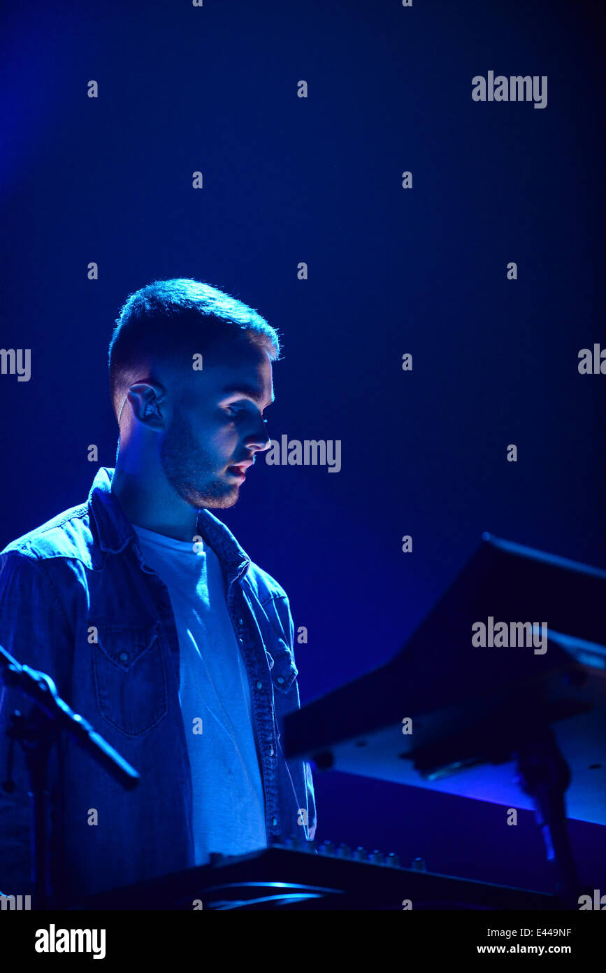 Disclosure perform live in concert at Fillmore Miami Beach at Jackie ...