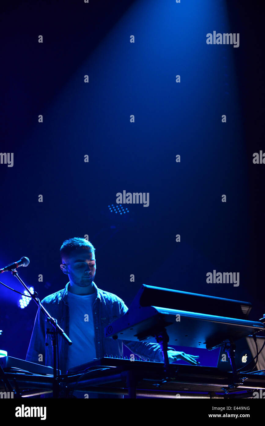 Disclosure perform live in concert at Fillmore Miami Beach at Jackie ...