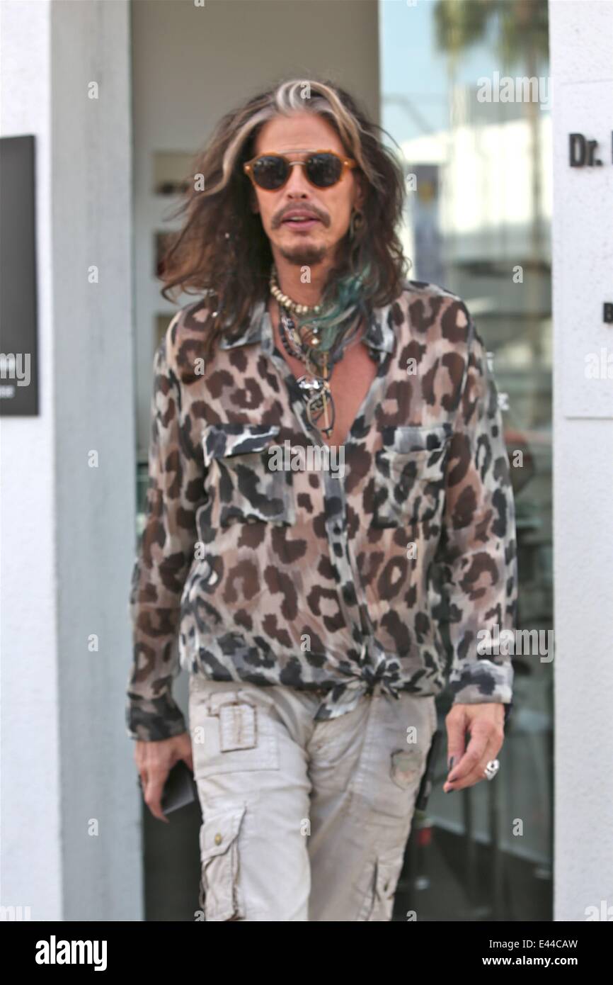 A balding Steven Tyler shopping for new sunglasses in Beverly Hills ...