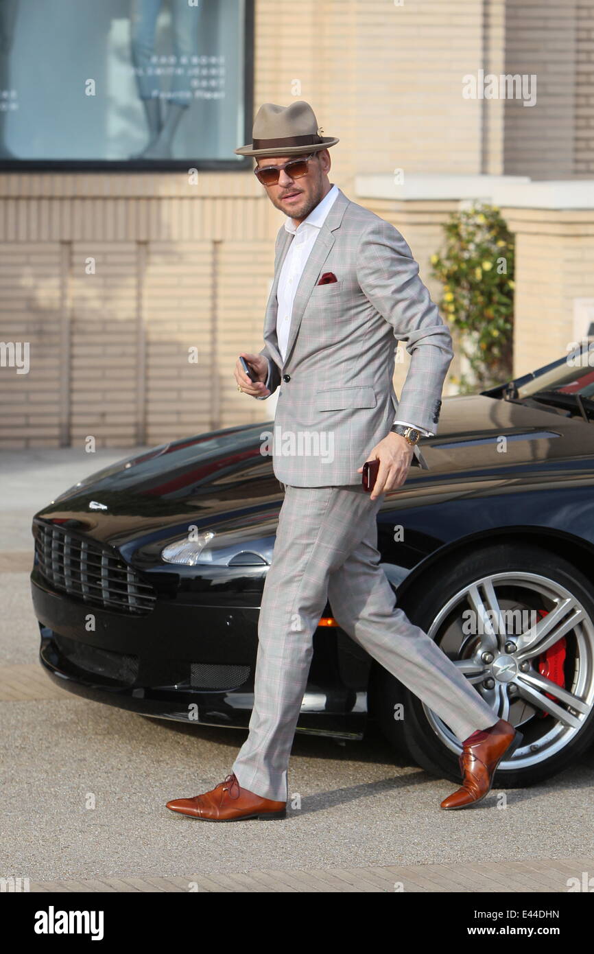 Matt Goss and Robin Antin seen shopping together at Barneys of New York ...