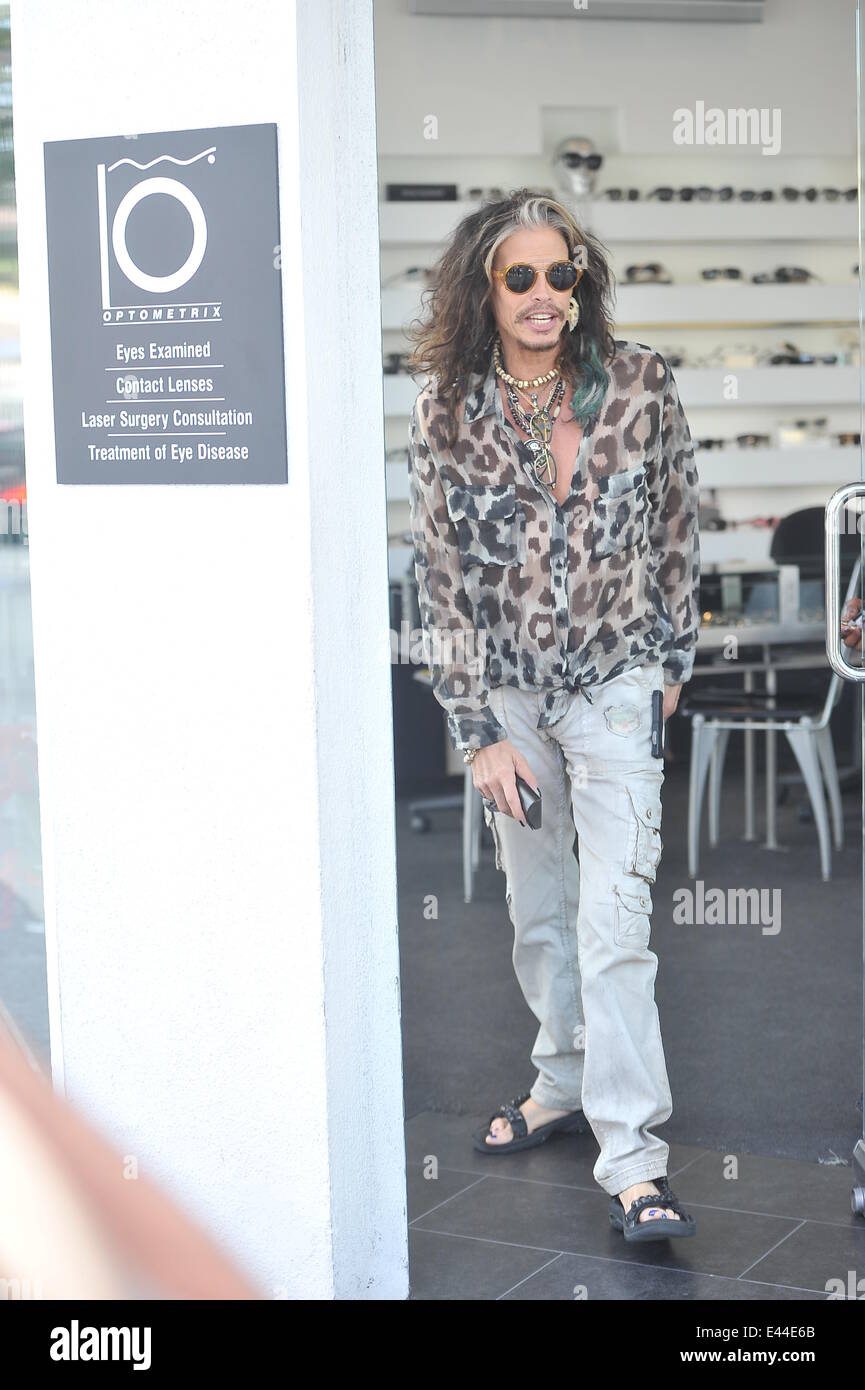 A balding Steven Tyler shopping for new sunglasses in Beverly Hills ...