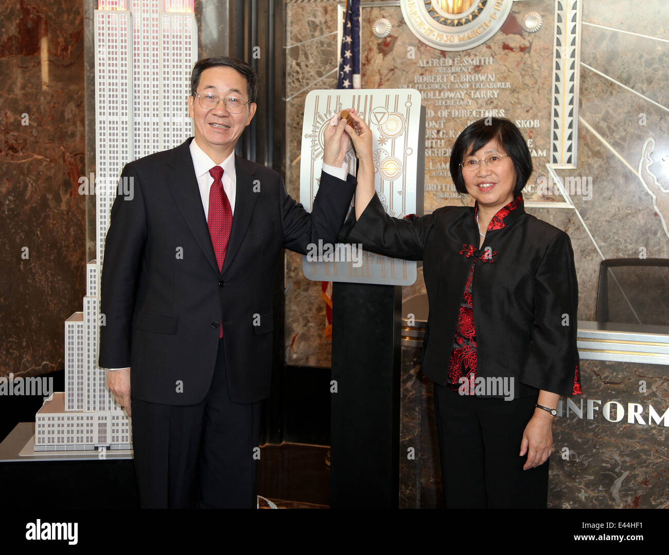 Ambassador Sun Guoxiang lights the Empire State Building Red and Gold ...