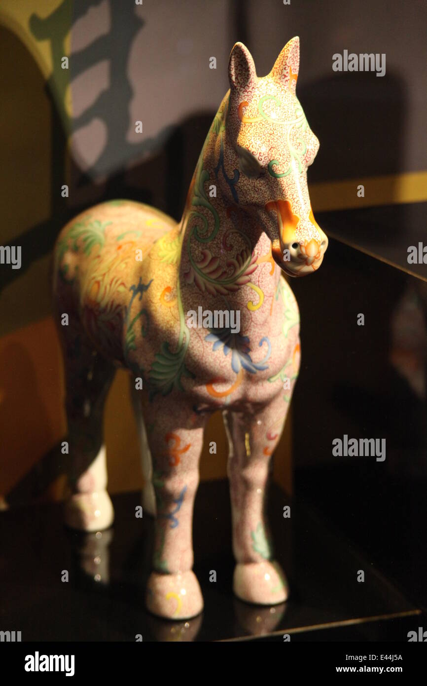 Chinese consul general in hi-res stock photography and images - Alamy