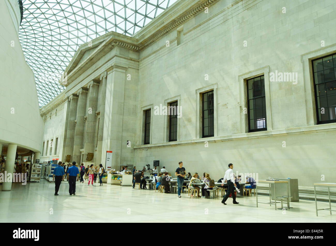Atrium british museum hi-res stock photography and images - Alamy