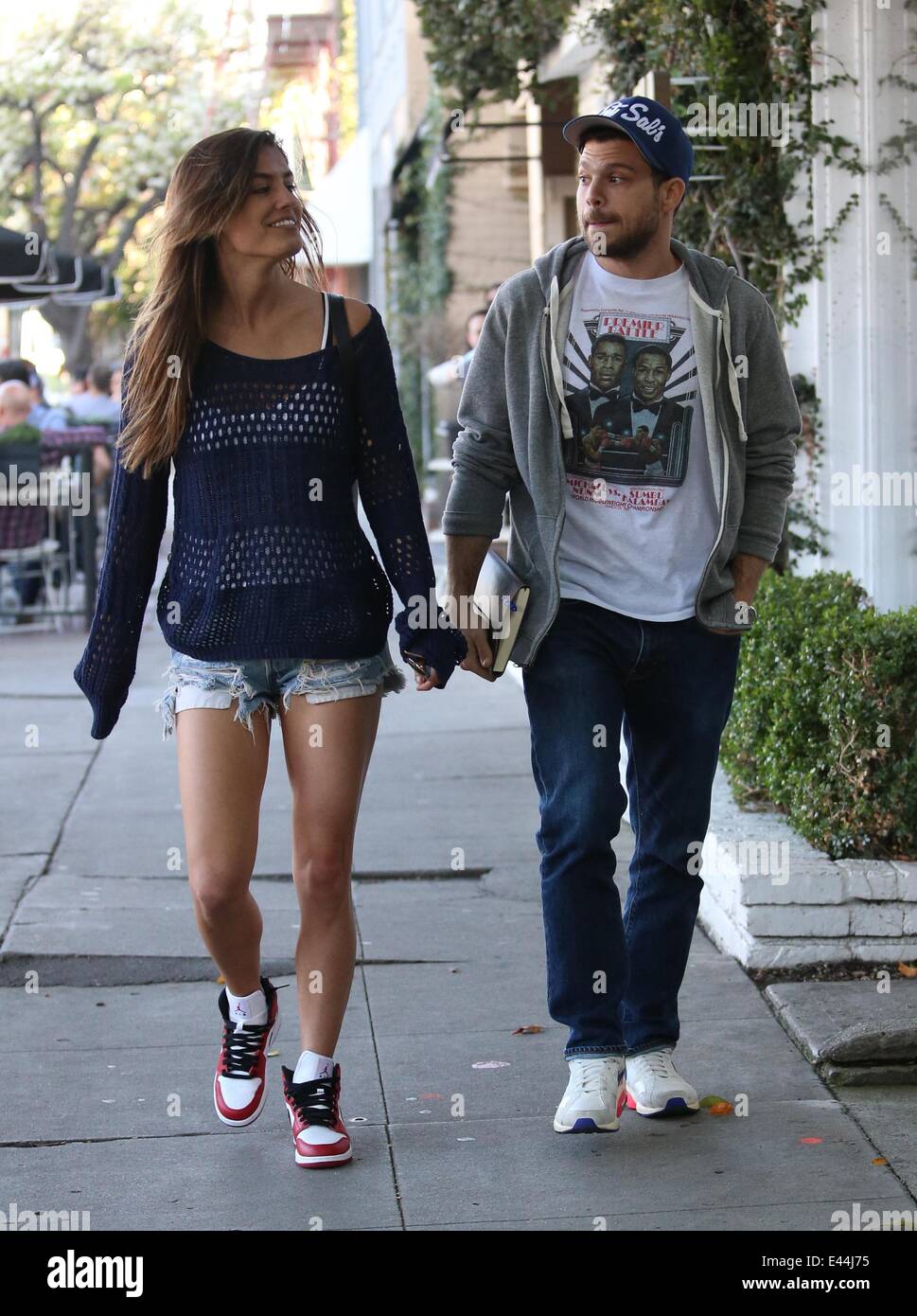 Jerry Ferrara and his girlfriend, Breanne Racano have lunch at Alfred's ...