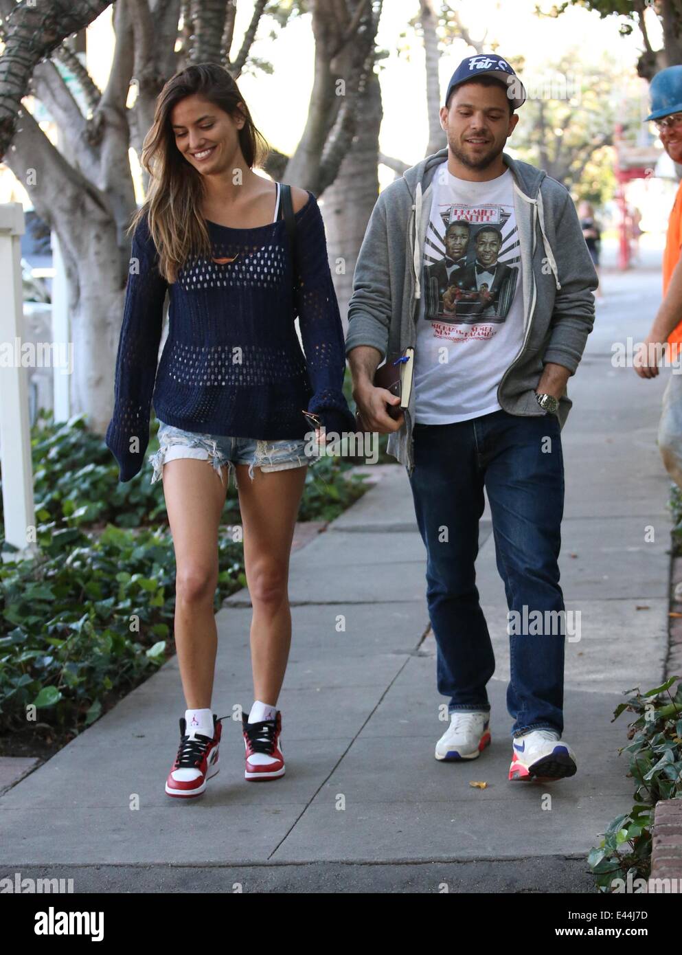 Jerry Ferrara and his girlfriend, Breanne Racano have lunch at Alfred's ...