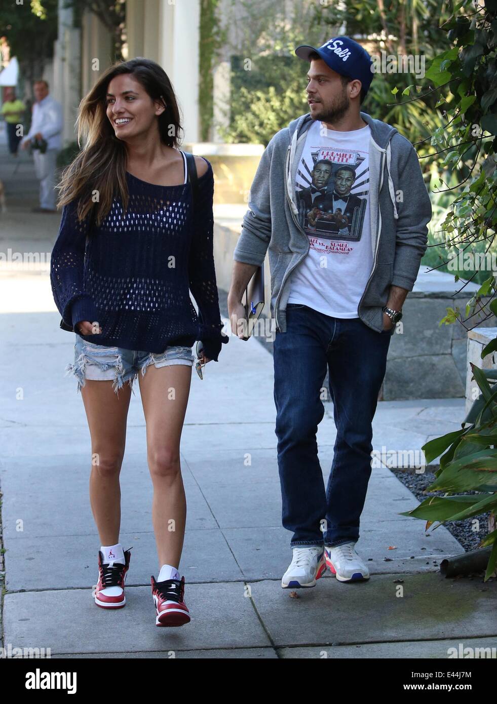 Jerry Ferrara and his girlfriend, Breanne Racano have lunch at Alfred's ...