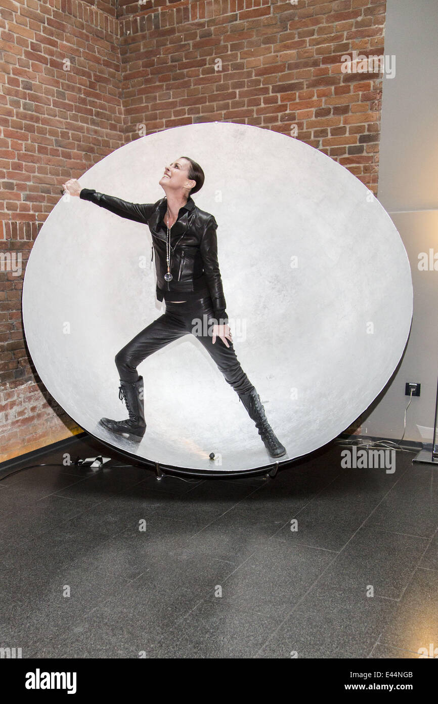 Lisa Stansfield promoting her new album 'Seven' during a photocall at ...