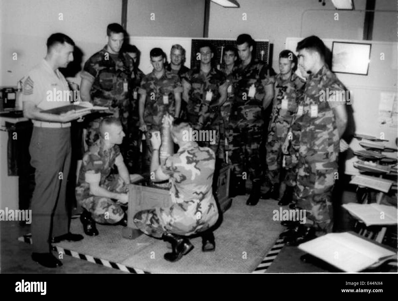 Marines training hi-res stock photography and images - Alamy