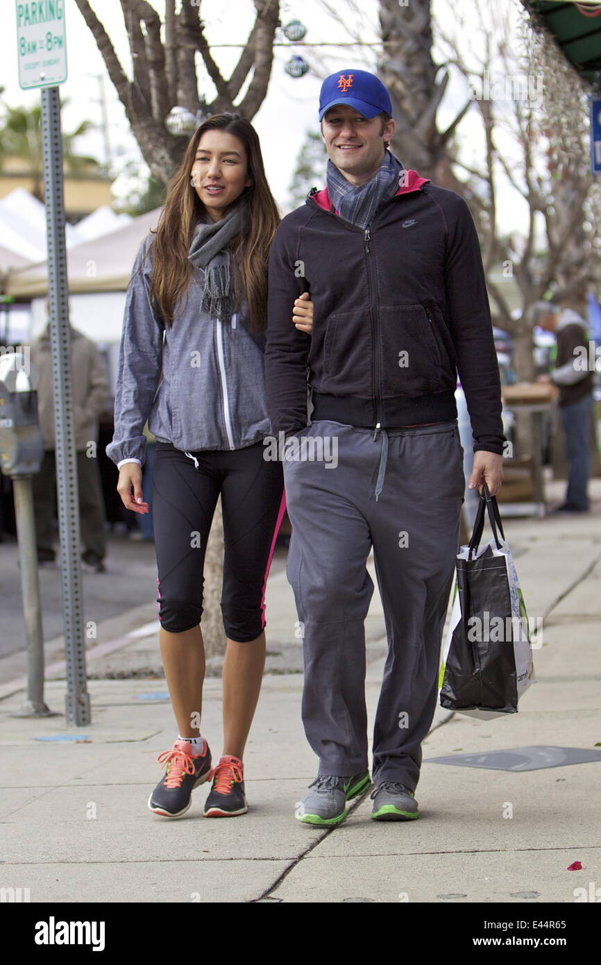 Glee actor Matthew Morrison and his girlfriend Rene Puente buy produce ...
