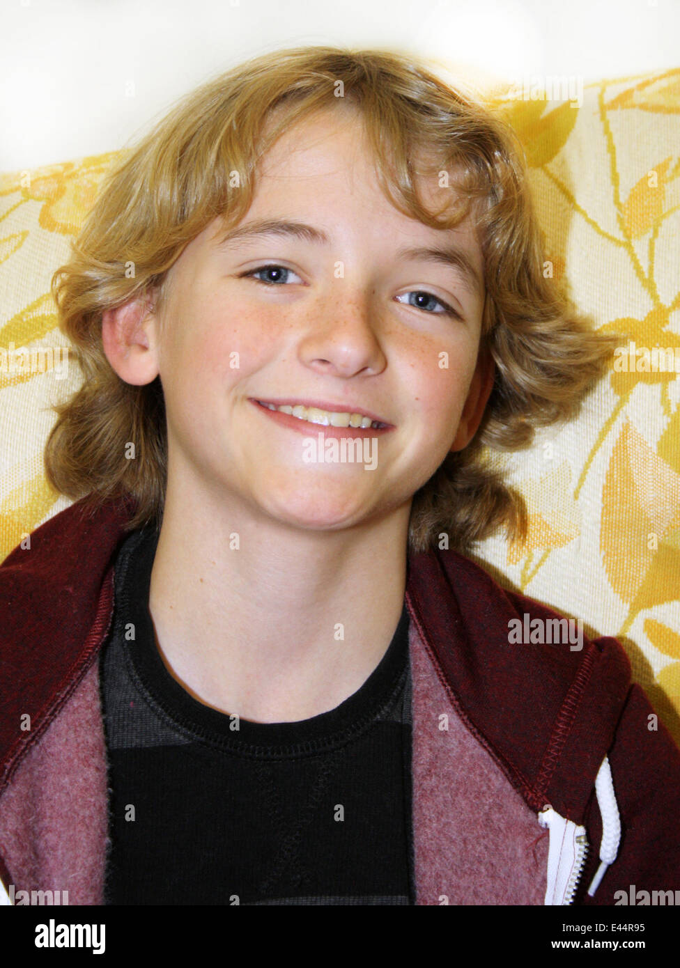 Cast table read hi-res stock photography and images - Alamy