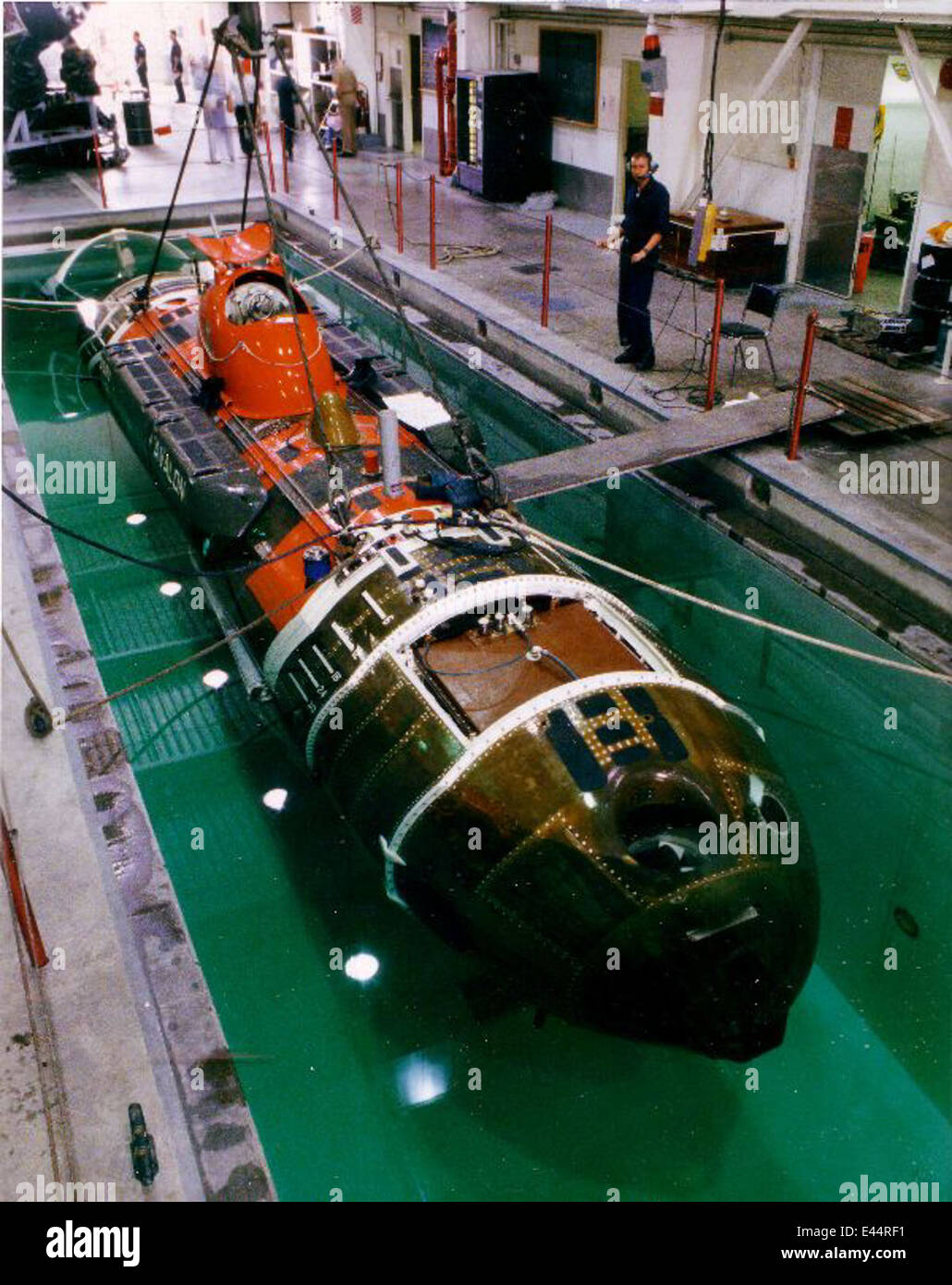 A photograph of the DSRV-2 Avalon, a Mystic-class Deep Submergence ...