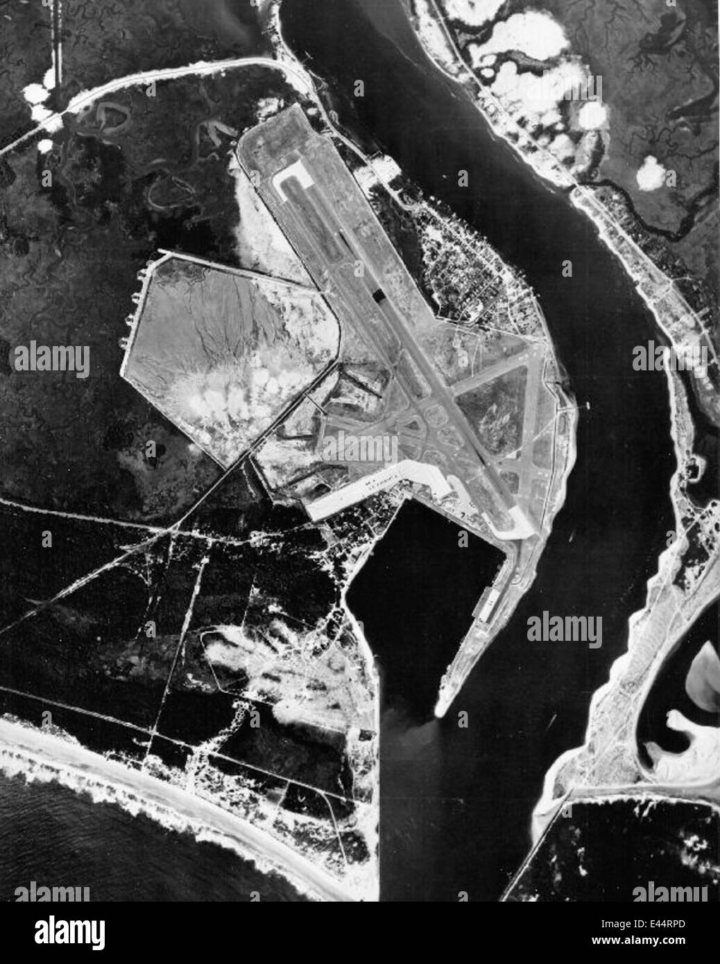 Military base aerial hi-res stock photography and images - Alamy