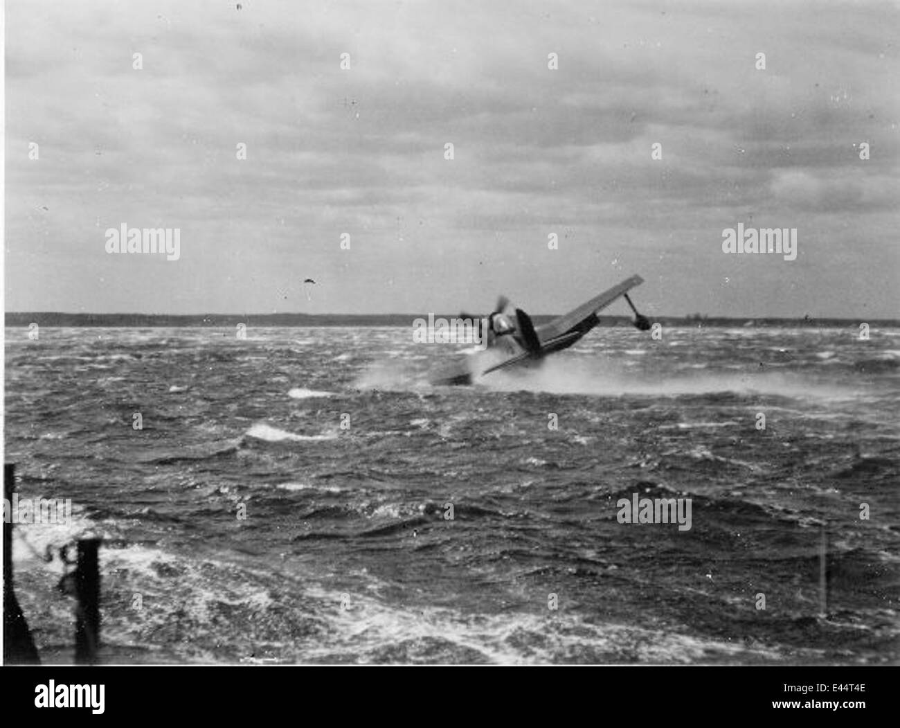 Rought see hi-res stock photography and images - Alamy