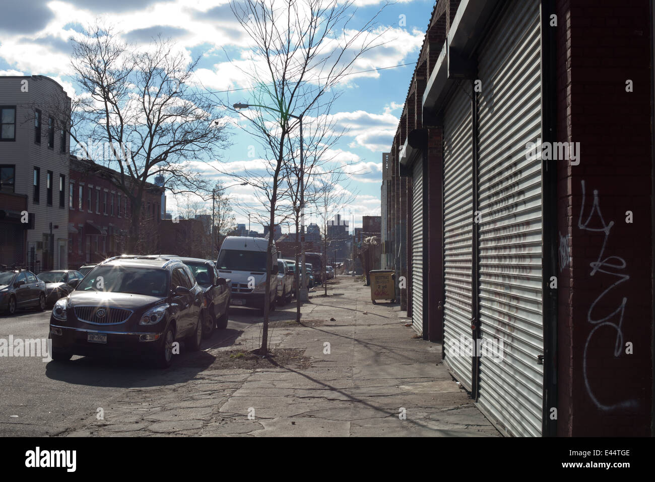 Closed storefronts and usa hi-res stock photography and images - Alamy